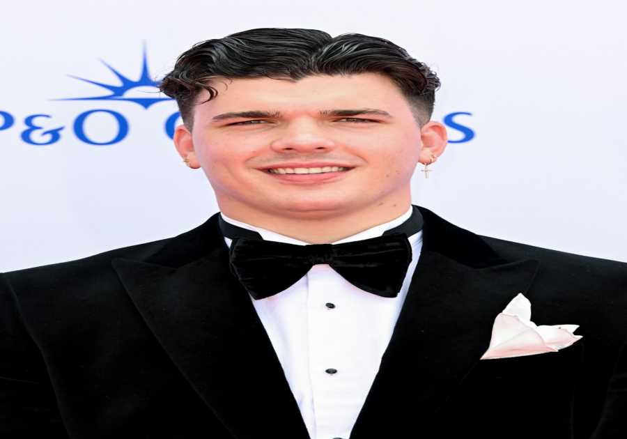 Harry Clark From The Traitors Eyes Role In Netflix Series